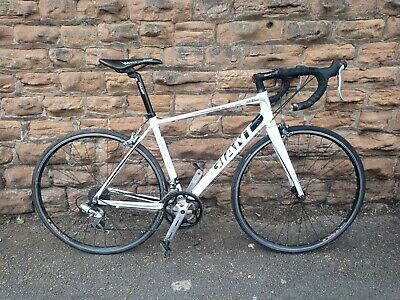 Giant Defy4 50cm Road Bike Racing Racer – Second Hand Road Bikes