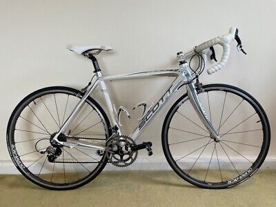 Scott Addict R15 Carbon Road Bike, Racing Bike, Selle Italia Saddle ...